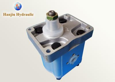 China Right Hydraulic Gear Pump 15ml Square Mounting With Spline Shaft Long Service Life for sale