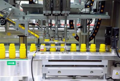 China 50ml-L Linear Tracking Type Automatic Monoblock Filler Capper Machine  For Both Round And Square Bottle for sale