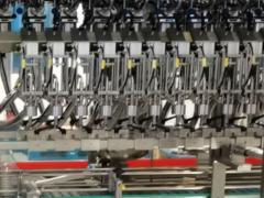 300 ‰ 2000 ml drankjes eetbare oliën Voedsel Reinigingsmiddel niveauscontrole Vullingsmachine Automatisch