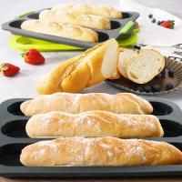China Harmless Square Silicone Baking Tray Cake Pan Anti Slip Durable for sale