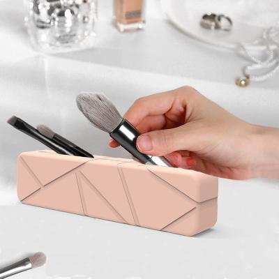Cina Cassa per spazzole di trucco in silicone portatile LFGB di grande capacità in vendita