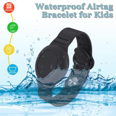 Cina Waterproof Kids Silicone Airtag Bracelet For Wristband Of AirTag GPS Tracker Case For Air Tag Holder Strap Band in vendita