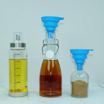 Cina Imbuto pieghevole del silicone del prodotto a perfetta tenuta della cucina per il trasferimento liquido della polvere in vendita