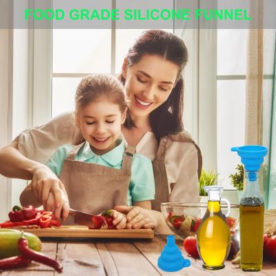 Cina Imbuto pieghevole del silicone del prodotto a perfetta tenuta della cucina per il trasferimento liquido della polvere in vendita
