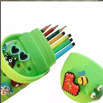 Cina DIY Silicone Pencil Box Case Holder Flexible Easy To Clean Waterproof Student School Supplies in vendita