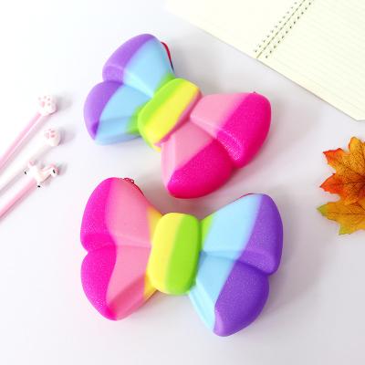 China Customized BPA Free Silicone Pencil Case Pencil Pouch For Kid Birthday Christmas Gift Makeup Bag Crossbody Shoulder Bag for sale