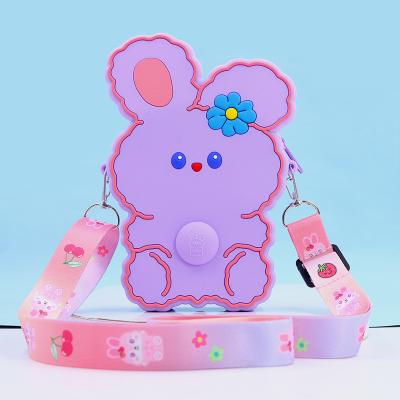 Cina Penna e matita di silicone leggera senza BPA Pop Shoulder Bag Fidget Toys Bag Per Ragazze Corssbody Shoulder Bag in vendita