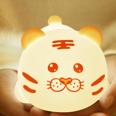 Cina Cute Tiger Silicone Night Light LED Novità Lampada 3 Livelli Dimmabile Bambineria Nightlight USB Ricaricabile Timing Lampada da sonno in vendita