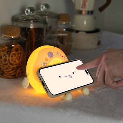 Cina Miss Donut Lamp Cute Donut Night Light Soft Silicone Lamp Kids Baby Nursery Nightlight LED Touch Light Kids Bedroom Decor in vendita