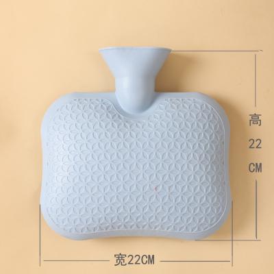 Cina Carina bottiglia di acqua calda per crampi, 1200ml/1500ml di capacità sacchetto di acqua calda per alleviare il dolore in vendita