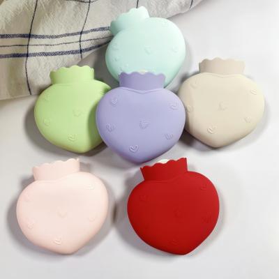 Cina 500ml Soft Comfortable Silicone Hot Water Bottle With Screw Cap Leakproof Bag For Pain Relief Waist Back Neck, Shoulders 500ml Soft Comodo Silicone Hot Water Bottle With Screw Cap Sac Proof Bag For Pain Relief Waist Back Neck, Shoulders 500ml Soft Comodo Silicone Hot Water Bottle With Screw Cap Sac Proof Bag Per Il Sollievo Dal Dolore in vendita