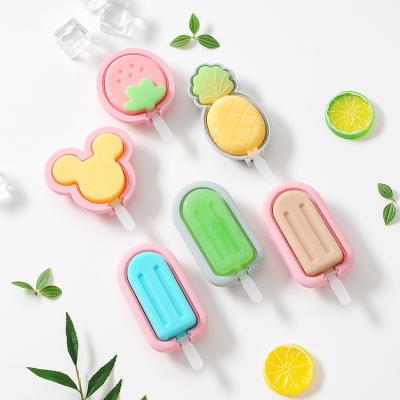 China Silicone Popsicle Molds, Cute Ice Pop Molds Reusable Cake Pop Mold Set With Lid Popsicle Sticks, Easy Release BPA Free Cartoon Ice Cream Mold For Kids for sale