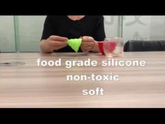 Imbuto pieghevole del silicone del prodotto a perfetta tenuta della cucina per il trasferimento liquido della polvere