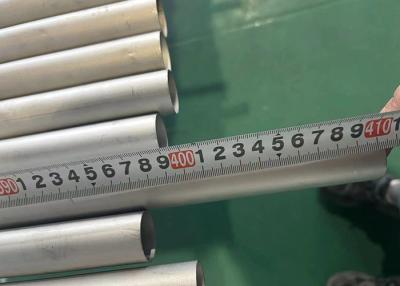 Cina Tubo di lega di titanio senza saldatura di purezza laminato a freddo ASTM B337 Tubo saldato per varie applicazioni in vendita