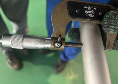 Cina Contenuto di impurità 1% Legatura di titanio lucidato Lunghezza del tubo rotondo < 15000 mm Parete 0,1-10 mm in vendita