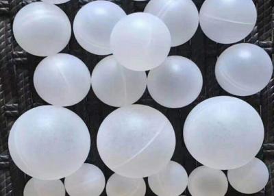 China Embalagem aleatória plástica da bola de flutuação para a torre que embala o diâmetro 50/80/100mm à venda