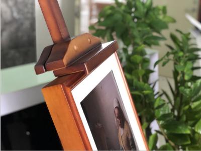 China 32 Inch Wifi Digital Photo Frame Anti Glare 1080p Digital Picture Frame for sale