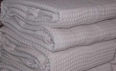 China 100% Cotton Hospital Thermal Blankets，Waffle Blankets，Cellular Blankets for sale