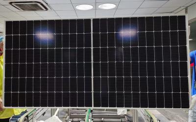 Cina Produzione di energia extra di 9BB M6 mono Perc Solar Panels 430w 435w 440W 20 Bifacial in vendita