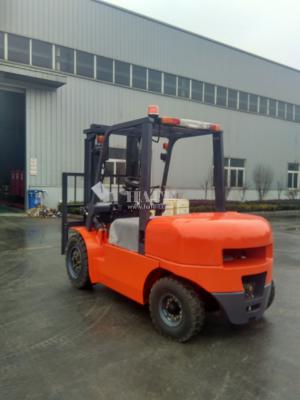 China powerful 3m lifting height 4T Diesel forklift with nice price and good performance use in outdoor of  warehouse for sale