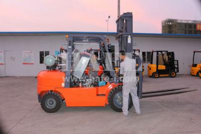 China NewDesign Red 4t  6m Gasoline/Liquefied gas/Natural gas LPG Forklift with nice quilty and good price for sale