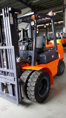 China 3T Diesel forklift + double front solid tyre side shift fork positioner for sale