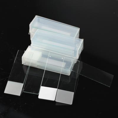 China la cubierta de las diapositivas del microscopio de 1.0-1.2m m desliza 90 la esquina de la esquina 45 en venta