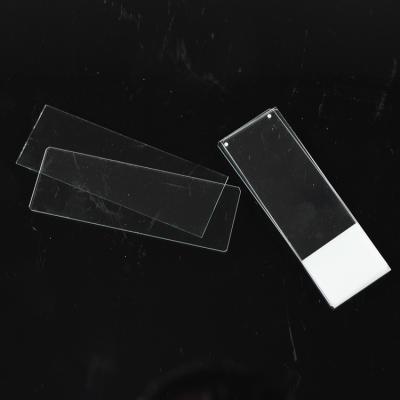 China la cubierta de las diapositivas del microscopio de 1.0-1.2m m desliza 90 la esquina de la esquina 45 en venta