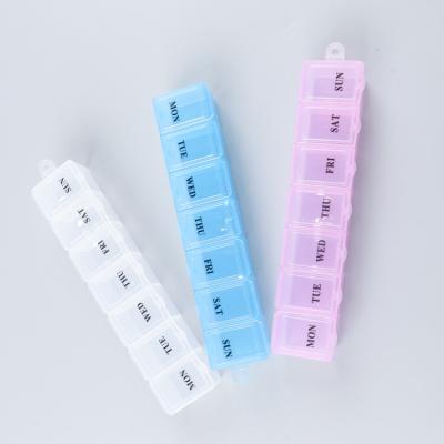 Cina Scatola della pillola di Mini Portable Plastic Pill Organizer per uso di viaggio e quotidiano in vendita