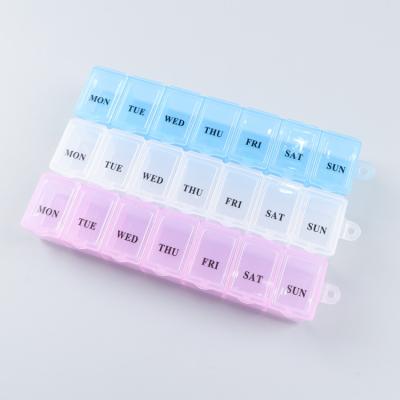 Cina 7 griglia portatile Whtie blu dell'organizzatore 7 della scatola della pillola di giorno in vendita