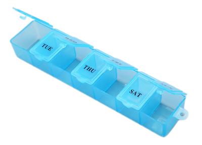 Cina Organizzatore settimanale di plastica lungo portatile With Clear Lid della scatola della pillola di 7 griglie in vendita
