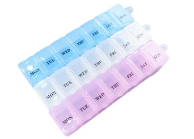 Cina 7 griglia portatile Whtie blu dell'organizzatore 7 della scatola della pillola di giorno in vendita