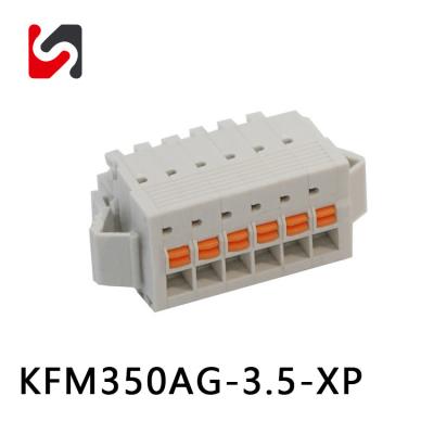 Cina SHANYE BRAND KFM350AG-3.5 300V Nuovi blocchi terminali in fiocco da 3,5 mm maschio femmina con ROHS in vendita