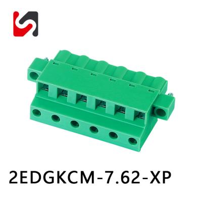 中国 7.62mm 300V 4P プラグ イン ターミナルブロック 45 度ワイヤ接続器 販売のため
