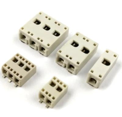 Cina 5.0mm Pitch Green Screw Connector Block Smt Terminal Blocks for Surface Mounting in vendita