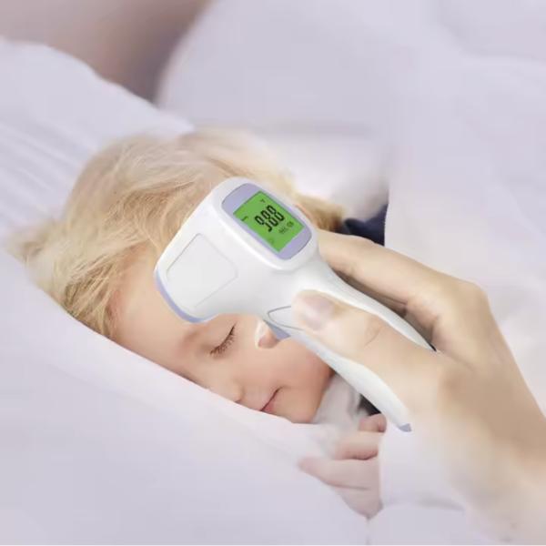 LCD Infrared Thermometer With +/- 0.2.C Accuracy And 35 Data Storage Groups