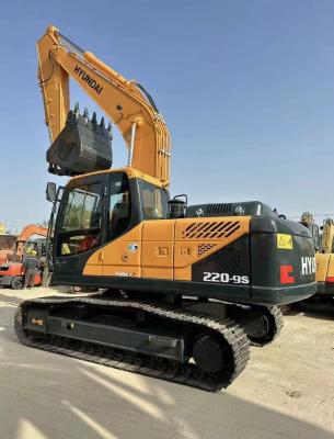 Cina L'escavatore Hyundai 220-9s usato da 22 tonnellate è dotato di un motore Cummins in vendita