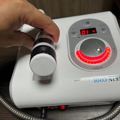 China Dcool Haut kühl Kryo-Elektroporation Gesichts Schönheitsmaschine Lymphzirkulation Gelblich Entfernung Gesichtslifting Ausrüstung zu verkaufen