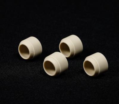China Os grânulos cerâmicos da esteatite não padrão da isolação peça a resistência térmica de calor elevado dos produtos à venda