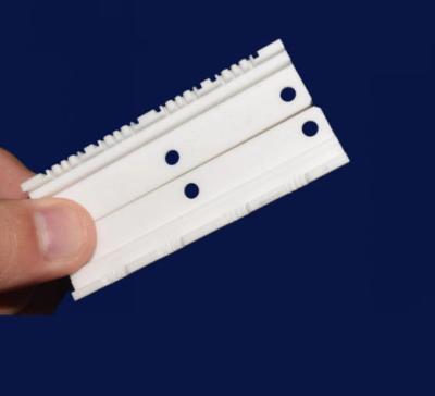 Cina Piastrina ceramica resistente ad alta temperatura dell'allumina del braccio Al2O3 per il dispositivo a semiconduttore in vendita