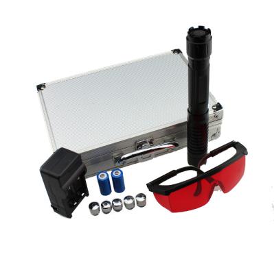 China La noche caza el indicador azul del laser de 450 nanómetro con las luces brillantes de la búsqueda de diversas extremidades en venta