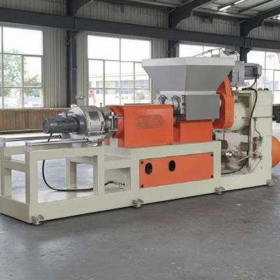 China Twin Rolls Feeding Motor Extrusion Granulator Granulation Unit 250-400kg/H for sale