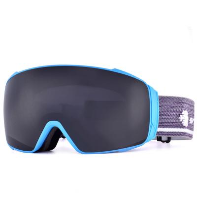 China Lente magnética de Ski Goggles With Anti Scratch da neve do projeto do capacete à venda
