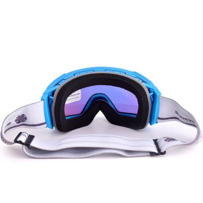 China Lente magnética de Ski Goggles With Anti Scratch da neve do projeto do capacete à venda
