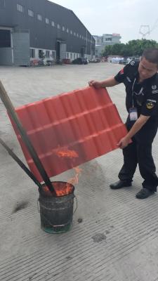 China Het geluiddichte UPVC-Trapezoïde van Dakwerktegels 10 Voet-het Dakcomités van pvc Te koop
