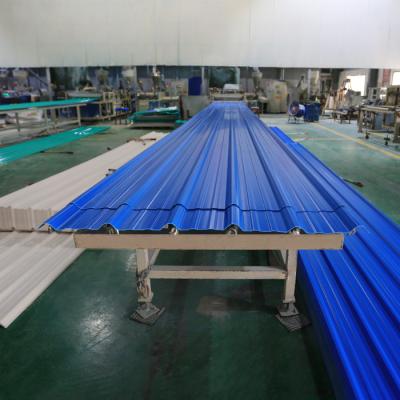 中国 PVC roofing sheet price composite resin upvc roof tile sheet 販売のため