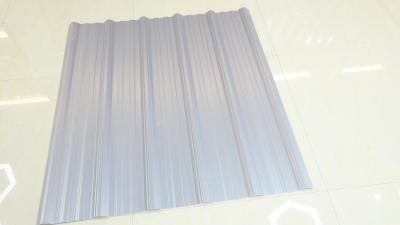 Cina UPVC antiurto che copre strato, pannello ondulato del tetto del PVC di 3mm in vendita