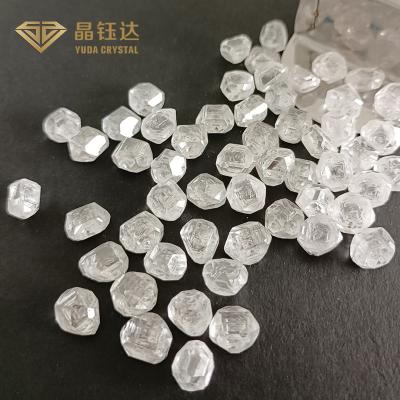 Cina Grado non lucidato A di HPHT sviluppato laboratorio Diamond Synthetic 2.5Carat ruvido in vendita