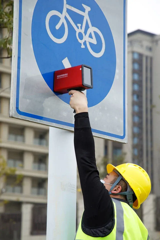 La-931 Multi-Angle Portable Retroreflective Coefficient Tester Retroreflectometer for Road Signs with GPS