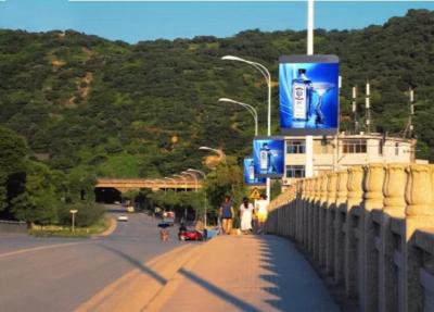 China 280W SMD2727 Street Light Pole LED Display 6000cd/sqm Roadside LED Display for sale